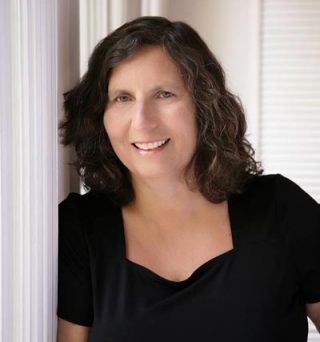 A Plain Widow ⋆ Bibliophile Reviews